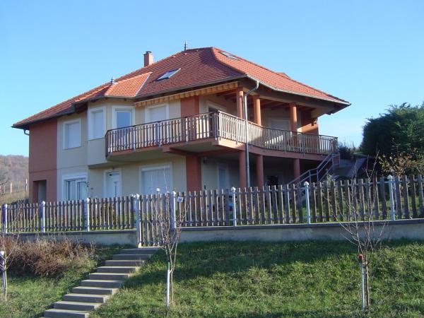 Fügefa Vendégház - Pécs