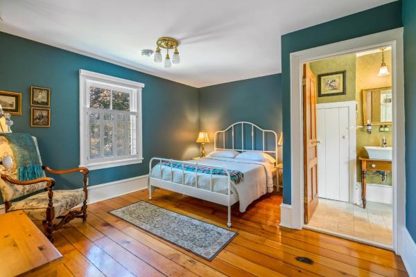 Guestroom 1842 - Hot Tub Historic Home Steps To Everything Notl - Niagara-on-the-Lake