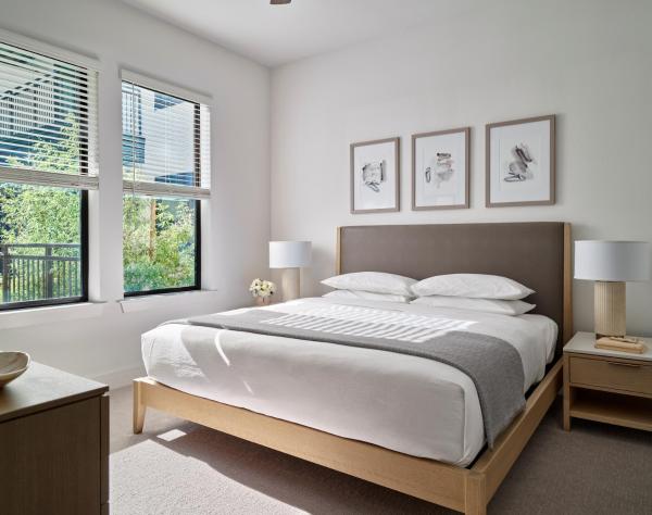 Ave Normandy - Extended Stay Furnished Apartment - 