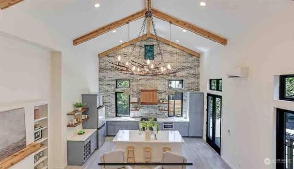 Kirkland Farm Loft Cottage Unit C - Seattle, WA