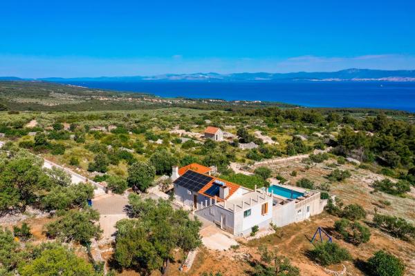 Family Friendly House With A Swimming Pool Supetar, Brac - 15280 - Sutivan