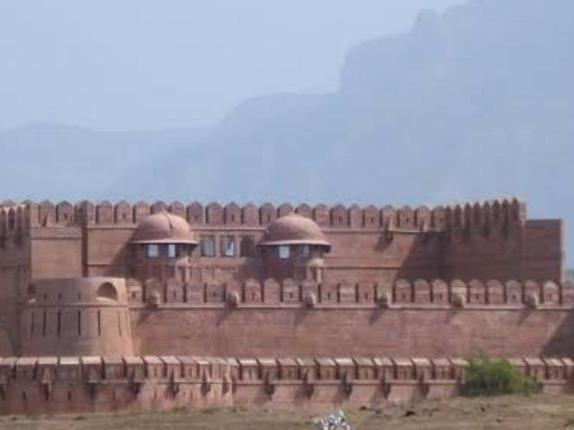 Nd Film City & Heritage Theme Resort - Matheran