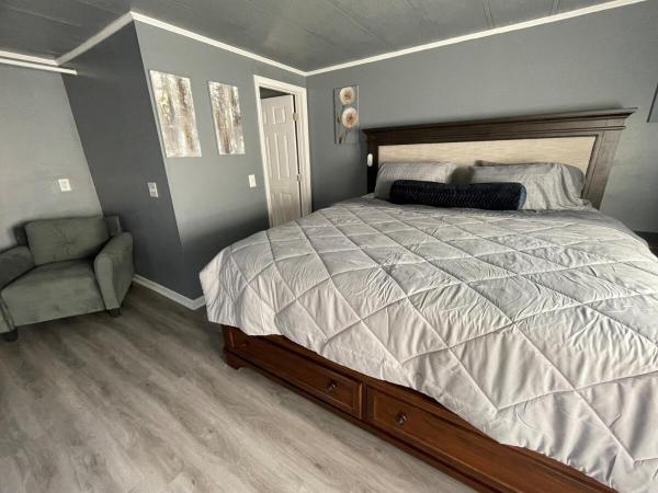 Lake House Hide Away - Mayo Lake, NC