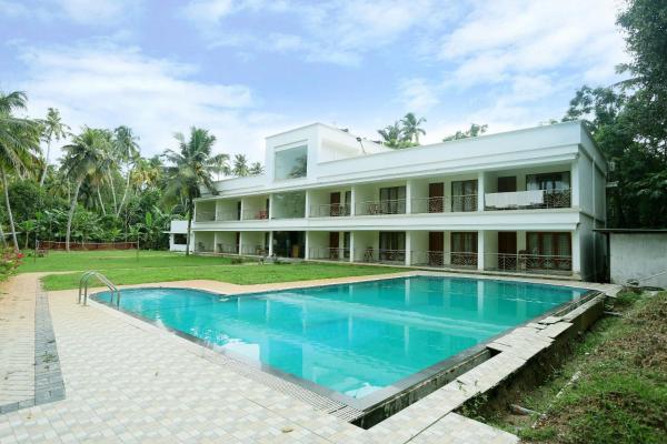 Pop 84102d Travancore Island Resort - Kovalam