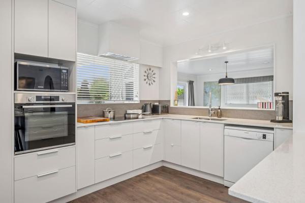 Tihi Time - Great Deck Spa Pool & Games Room - 