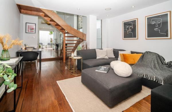 Luxury 3br Oasis With Pool, Gym & Parking, Surry Hills - Sydney