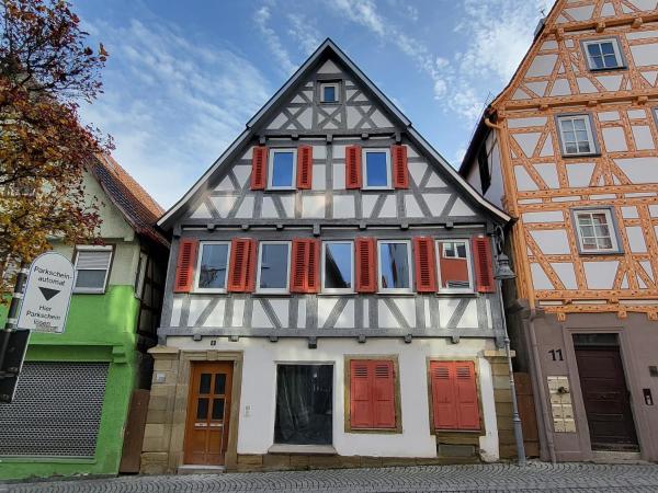 Mein Heimquartier - Ferienwohnung Im Historischen Fachwerkhaus Mit Terrasse In Waiblingen - Esslingen