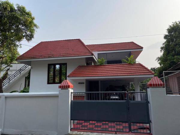 Temple Courtyard - Chengannur
