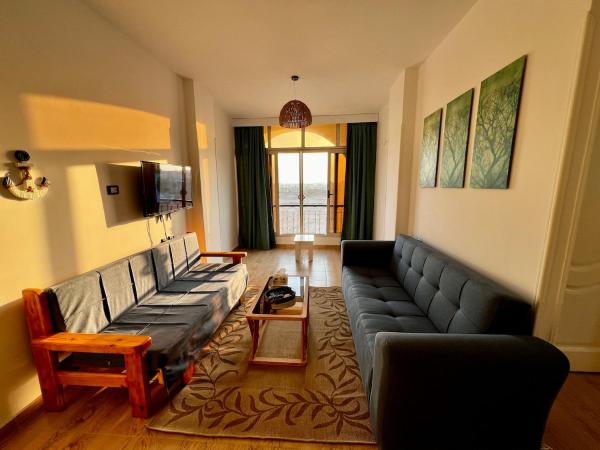 Beautiful Desert, Mountains, Hurghada Skyline View - Hurghada