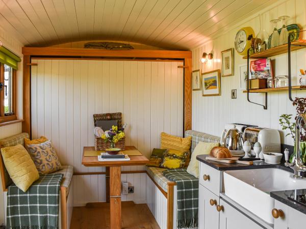 Shepherds Hut - Ukc6774 - Moelfre