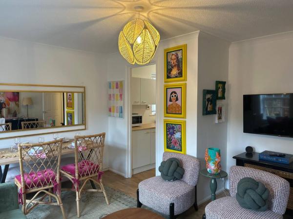 Stylish One Bedroom Apartment In Central Potton - Campton