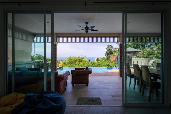 Luxury Seaview Villa, Infinity Pool, Sunset - Karon Beach