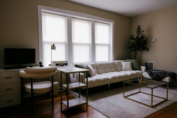 Sleeps 22 • Modern Multi-unit • Gym • Workspaces - Evanston, IL