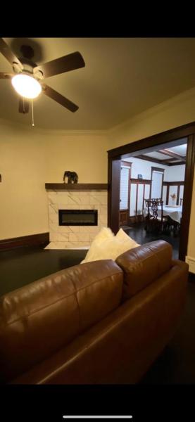 1905 Historic Detroit Home Near City - Windsor, ON, Canada