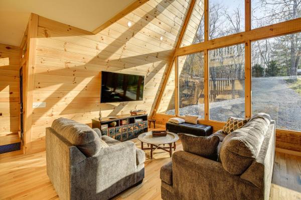 Steps To State Park! A-frame Cabin In Piney Creek - Grayson Highlands State Park, Mouth of Wilson
