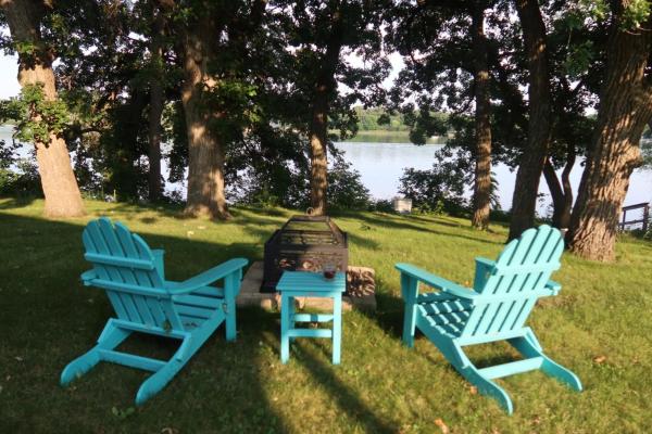 Legacy Lakehouse - Sibley State Park, New London