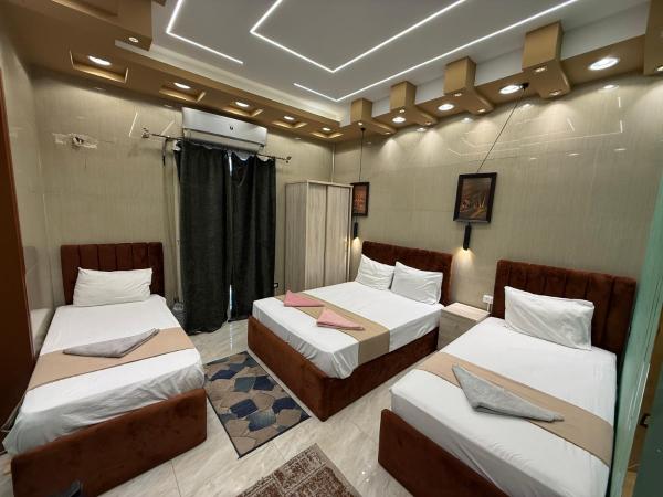 Cairo Püre, Plaza Hotel - Cairo