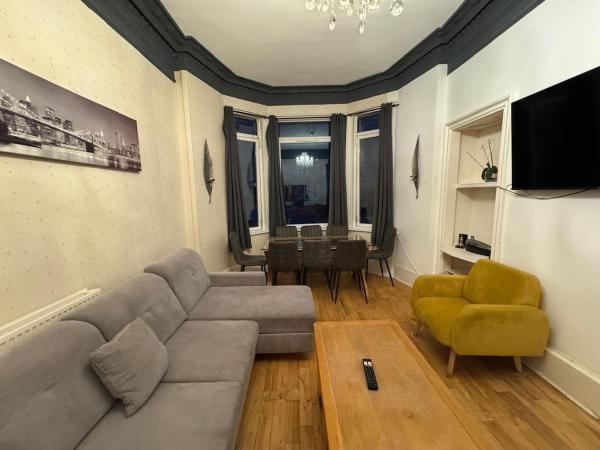 Monty's Residence - 10 Guests 7 Beds City Centre - Edinburgh