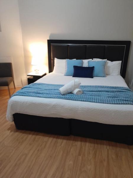 Jerilderie Hotel - Murray River