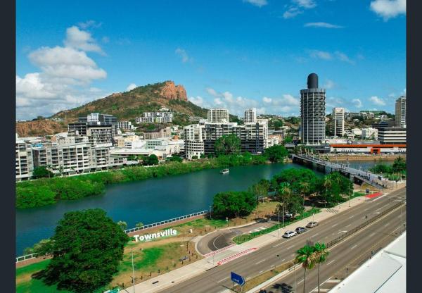 Waterfront Studio Room Near City Stadium & Ferry - Townsville
