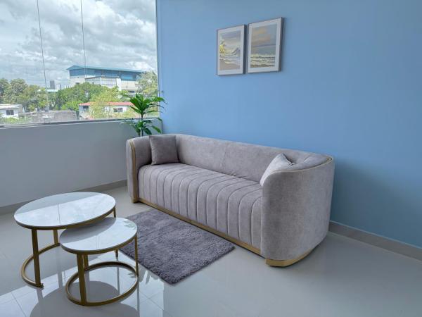 The Colombo Charm - Colombo