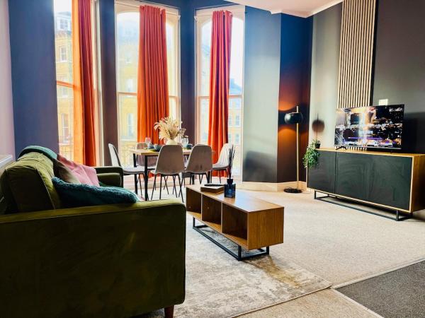 3 Bedroom High Ceiling Flat With Seaview - Brighton