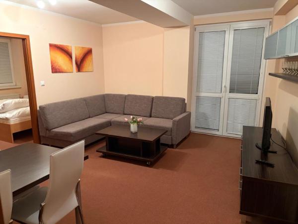 Golem Apartments - Szczyrbskie Jezioro