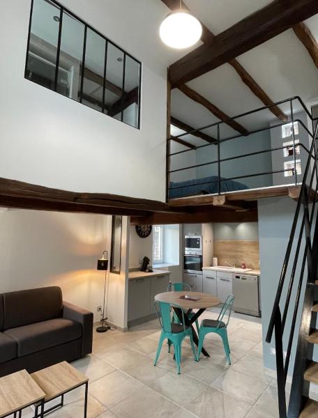 Loft En Centre-ville 900m Cure - Jonzac