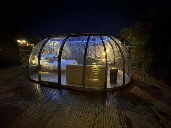 Bulle Du Puits Avec Jacuzzi Et Sauna Privatif - Tournai