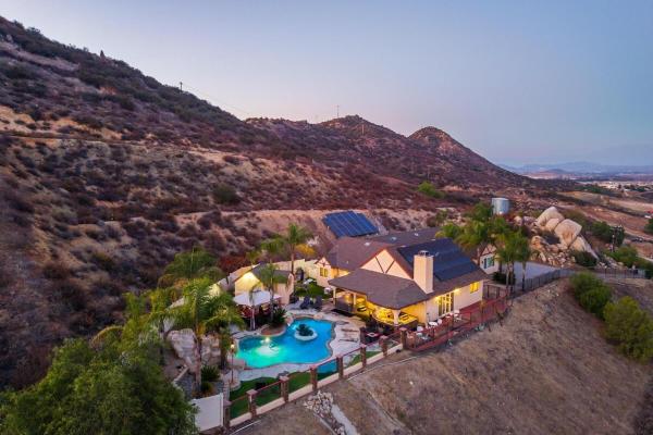 Amazing Privacy And Views On 5 Acres - Temecula, CA