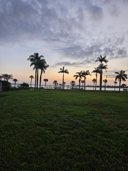 Manatee River Bungalow - Tampa Bay, FL