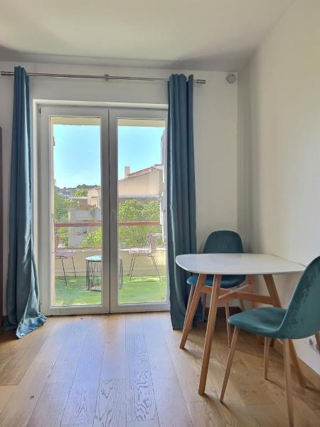 Studio Centre Aix - Climatisé Avec Terrasse - Gardanne