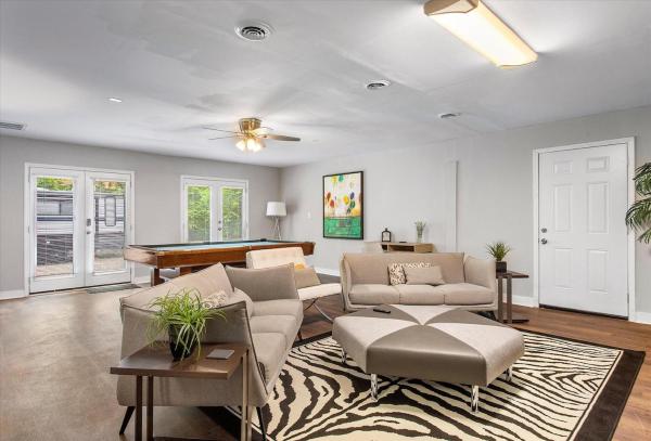 The Divine Cottage! Woodsy Hideaway! - Chester, VA