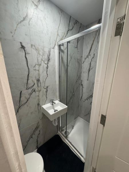 Cozy En-suite 15 Minutes From Heathrow Airport By Car - Kingston upon Thames