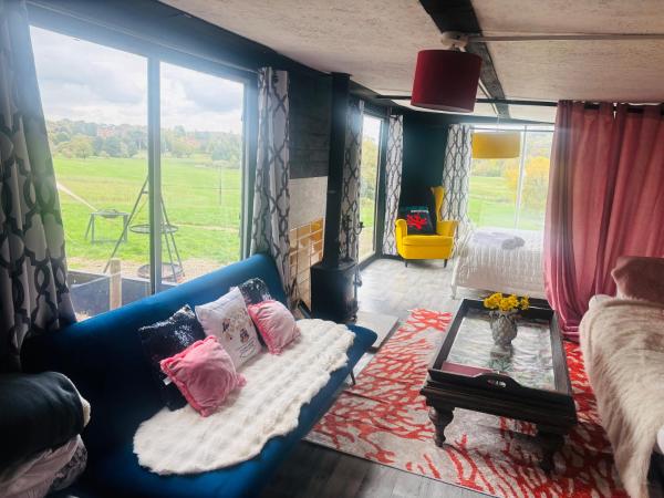 Outlook Farm Cabin Firepit - Botany Bay - London