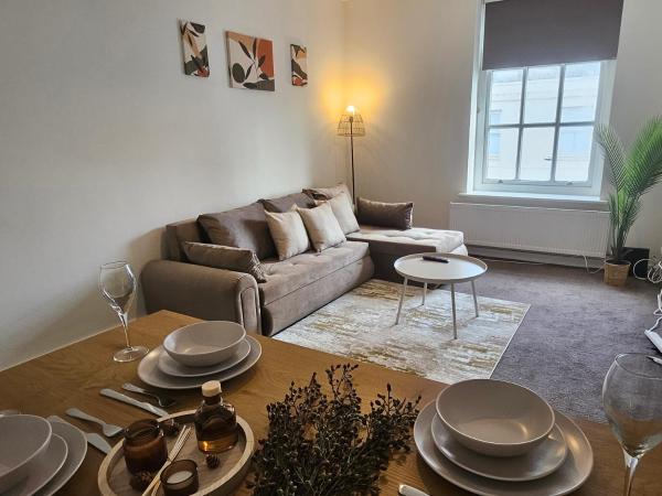 2 Bed Apartment In Brighton With Side Sea View - Brighton