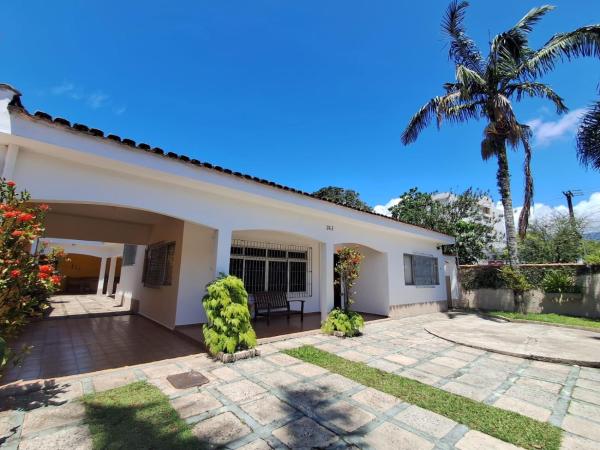 Casa Térrea Espaçosa Centro , Bertioga-pertinho Da Praia - Bertioga