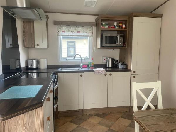 Lovely 3 Bedroom Caravan In South Cerney - Wiltshire