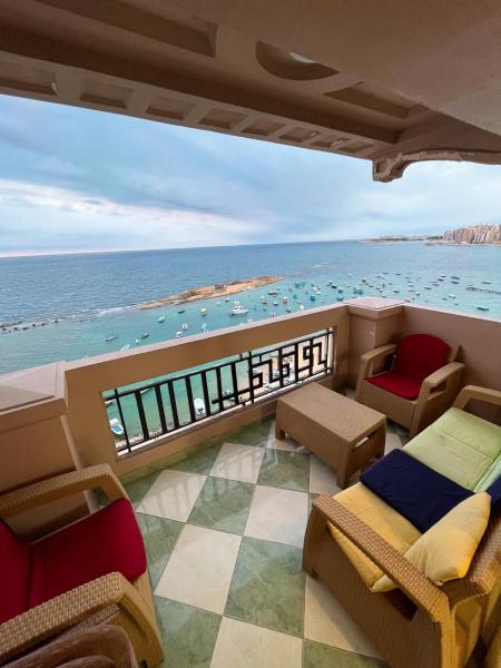 Sea View Three Bed Room High Floor Fully Ac Free Wi-fi And Parking For Familes Only - Égypte