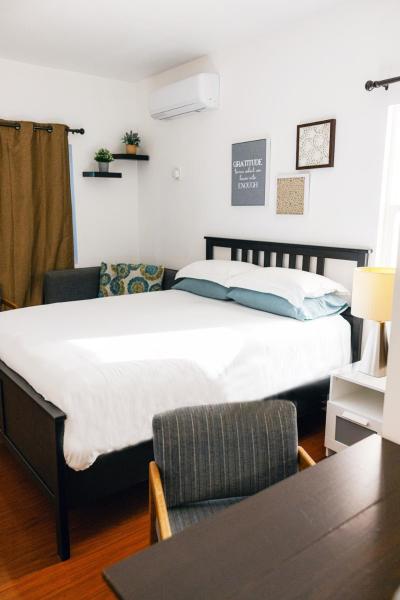 Quiet Guest Studio In Mira Mesa Private Entry Kitchen And Bath Unit 1 - San Diego, CA