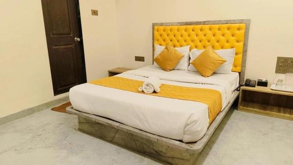 Townhouse Lbs Road Bkc Formerly Royal Palace - Mumbai