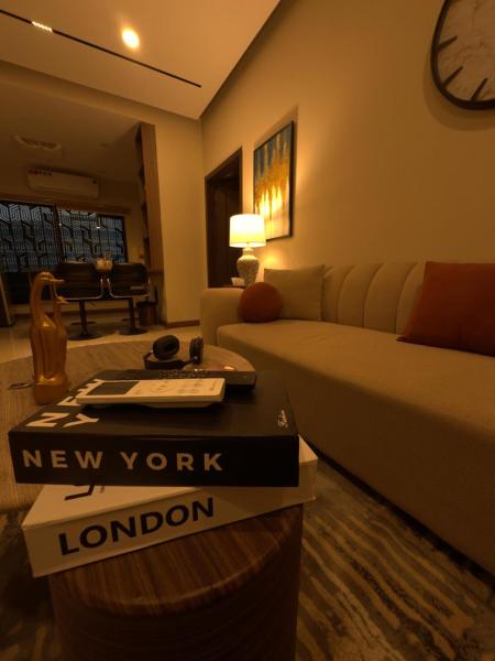 Giga View 1br Rooftop Pool Inside Zeta Mall - Pakistan