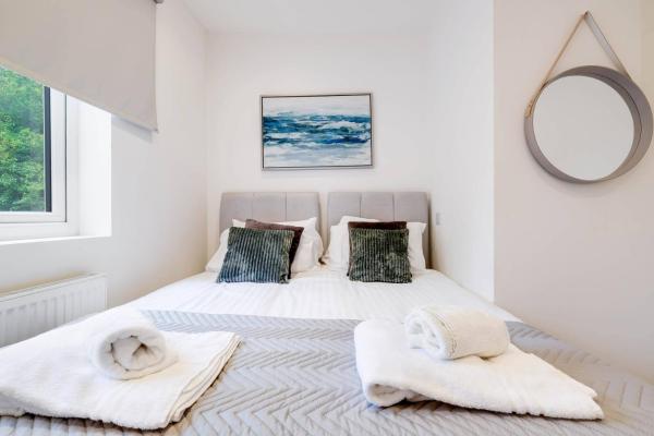 West Hendon Apartment Near Station With Parking 03 - Barnet