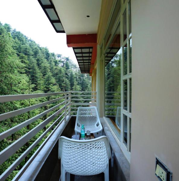 Staynest Bnb - Balcony Rooms - 3bhk Apartments - Shimla