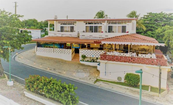Trade Winds Restaurant & Guest House - Vieques