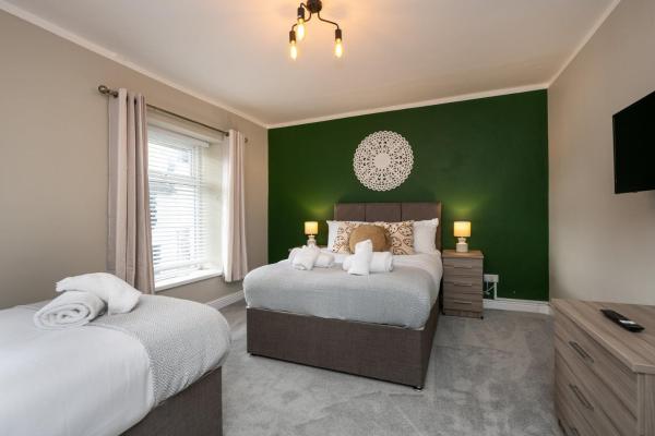 Relaxing 4-bedroom Escape With Free Parking - Pontypridd