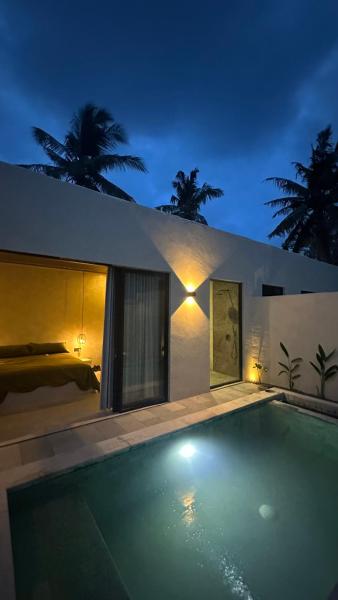 Villa Canaria, Luxury Villa With Private Pool And Kitchen - Gili Islands