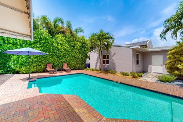 The Cottage - Sunrise, FL