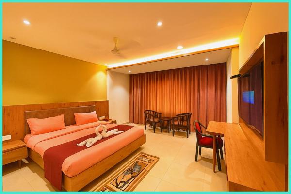 Swimming Pool Hotel Luxuaray R-bay Near Jagannath Temple And Sea Beach - Parking- Spa With Restaurant Facilities - Fully Air Conditioning Luxuary Rooms - Top Service With Lots Of Love - Puri