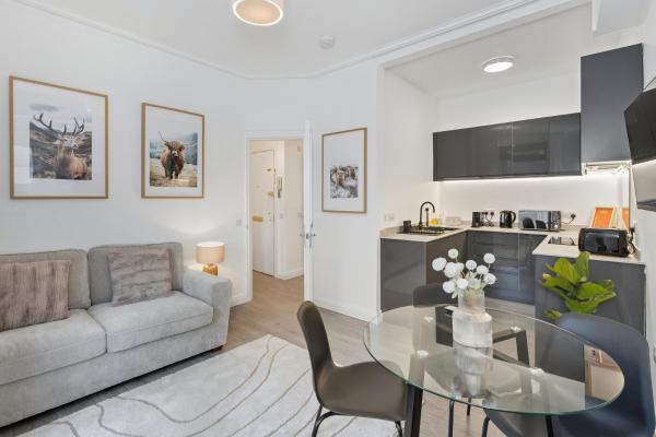 Stylish 1 Bed Edinburgh City Centre Apartment - Edinburgh, UK